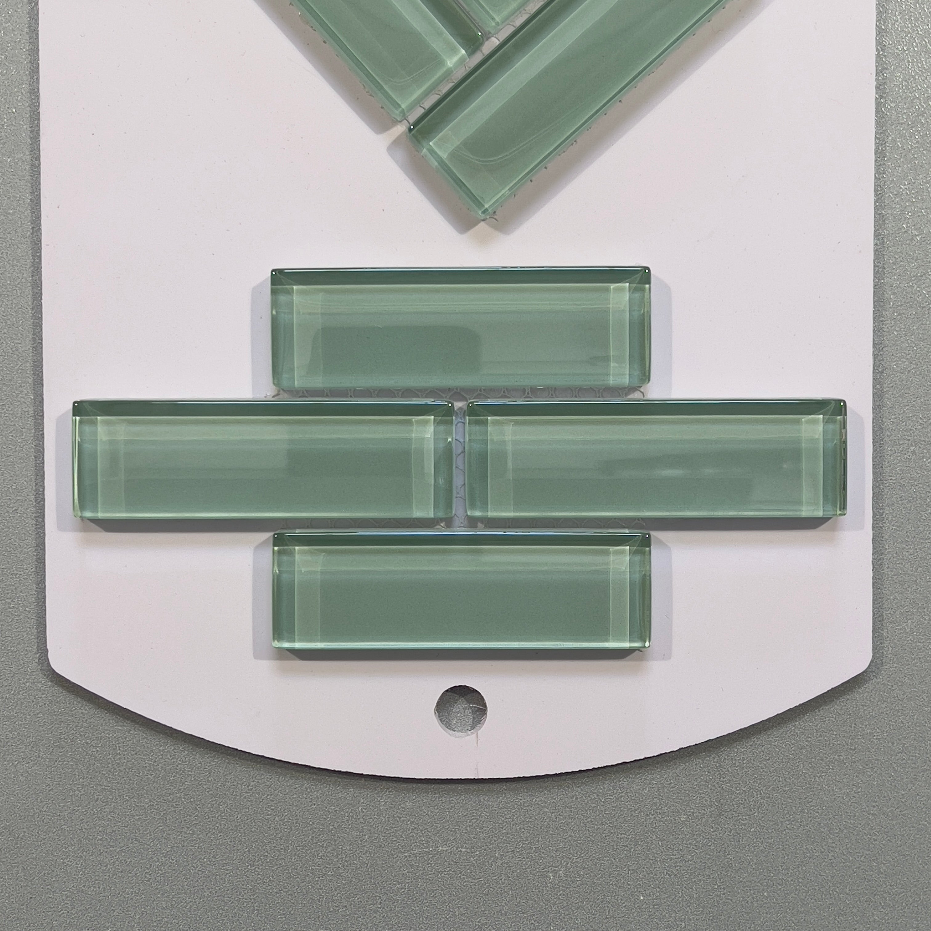 Green glass linear mosaic - cbr047 – Tiles Warehouse