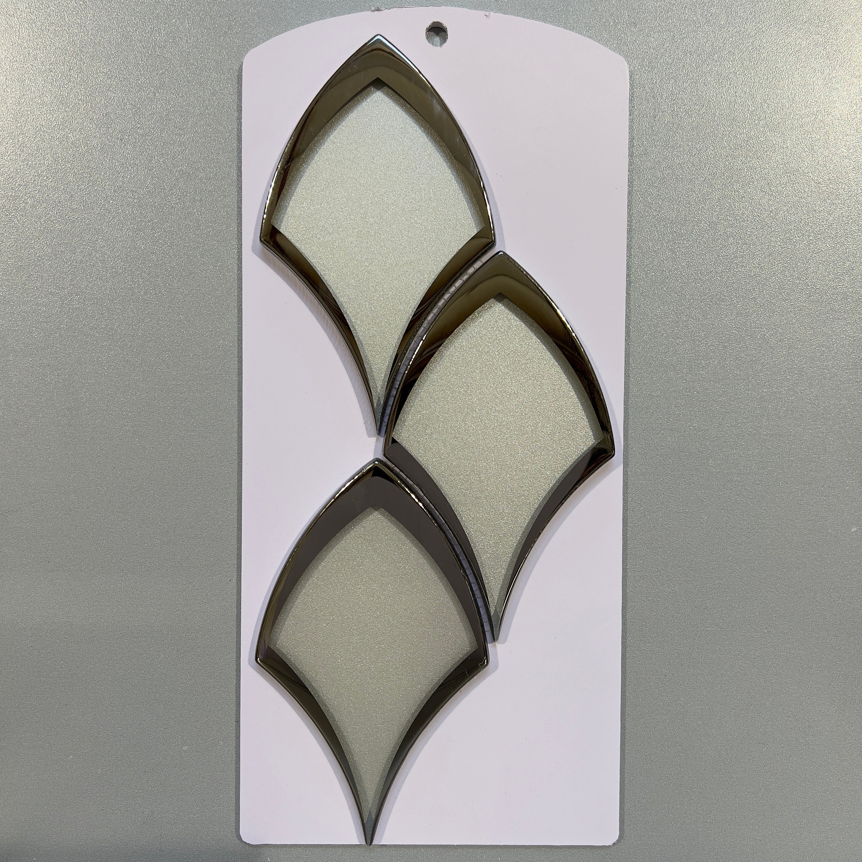 White mirrored look glass fan mosaic - cmnc02bl – Tiles Warehouse